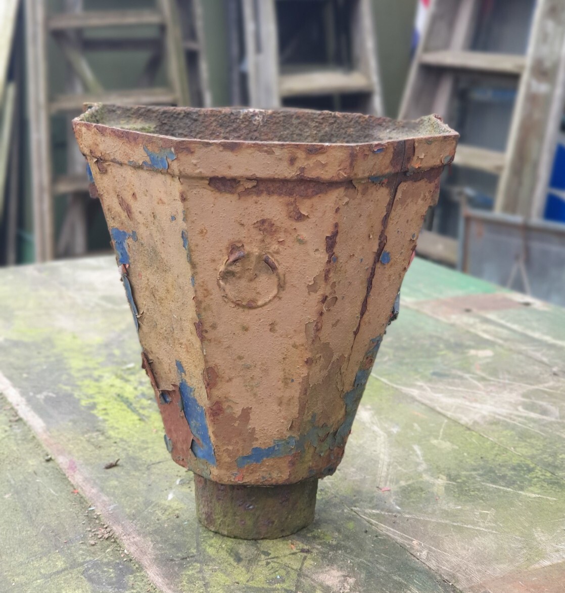 Vintage Victorian Cast Iron Wall Garden Planter Rain Hopper | Drakelow ...