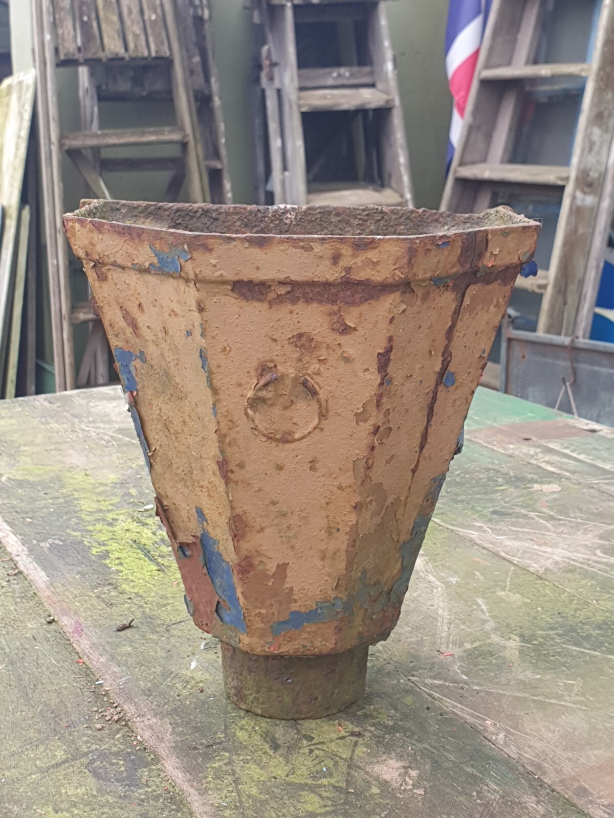 Vintage Victorian Cast Iron Wall Garden Planter Rain Hopper | Drakelow ...