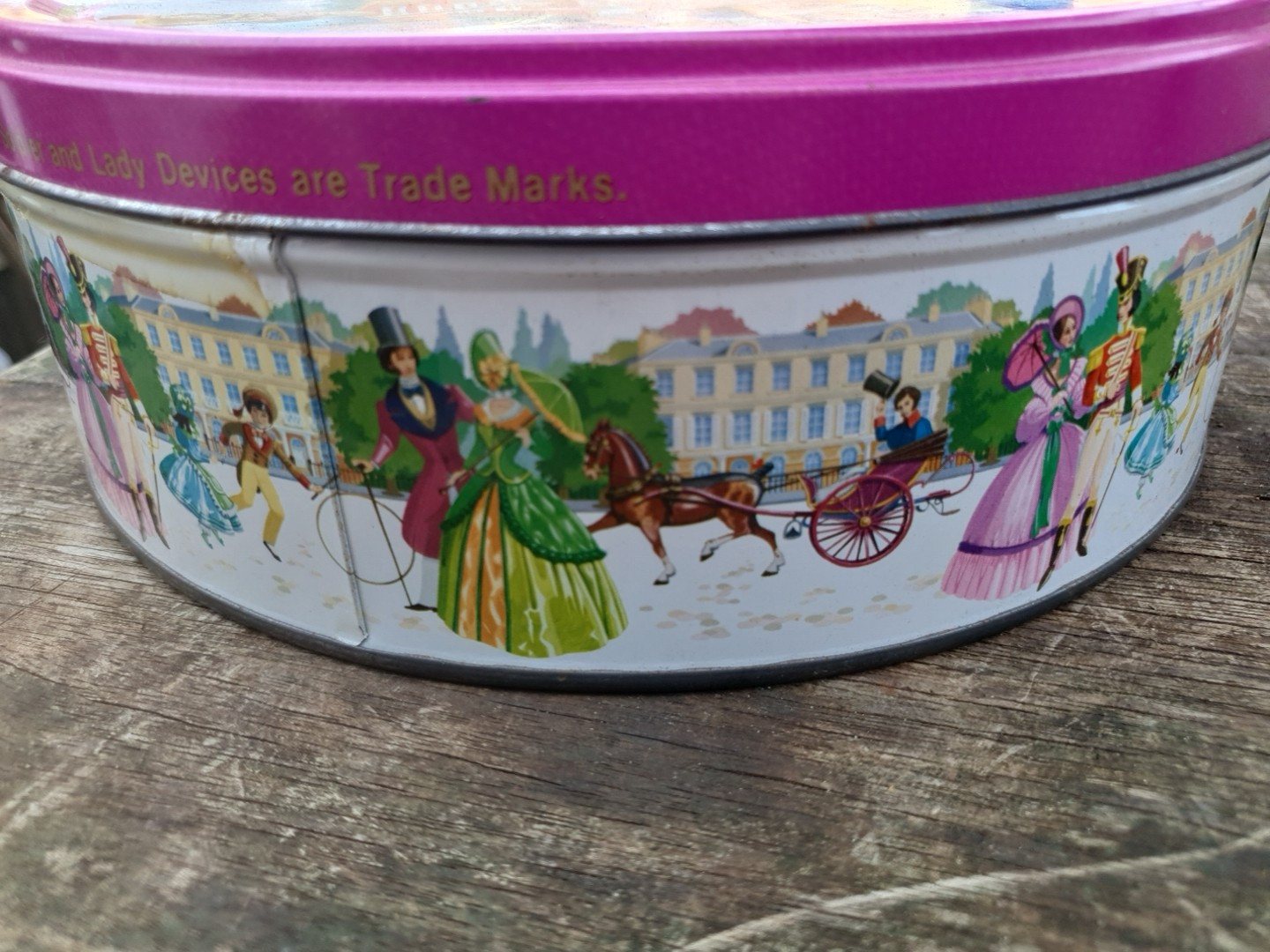Rowntree Mackintosh Quality Street Soldier & Lady Device Outing & Dog ...